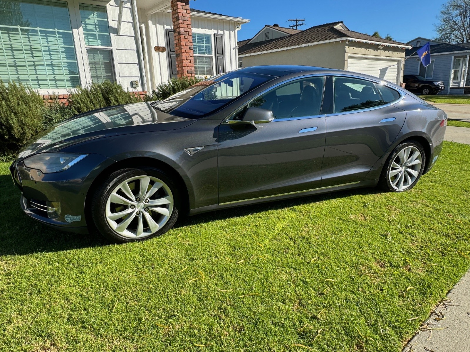 2014 Tesla Model S 85 - Find My Electric