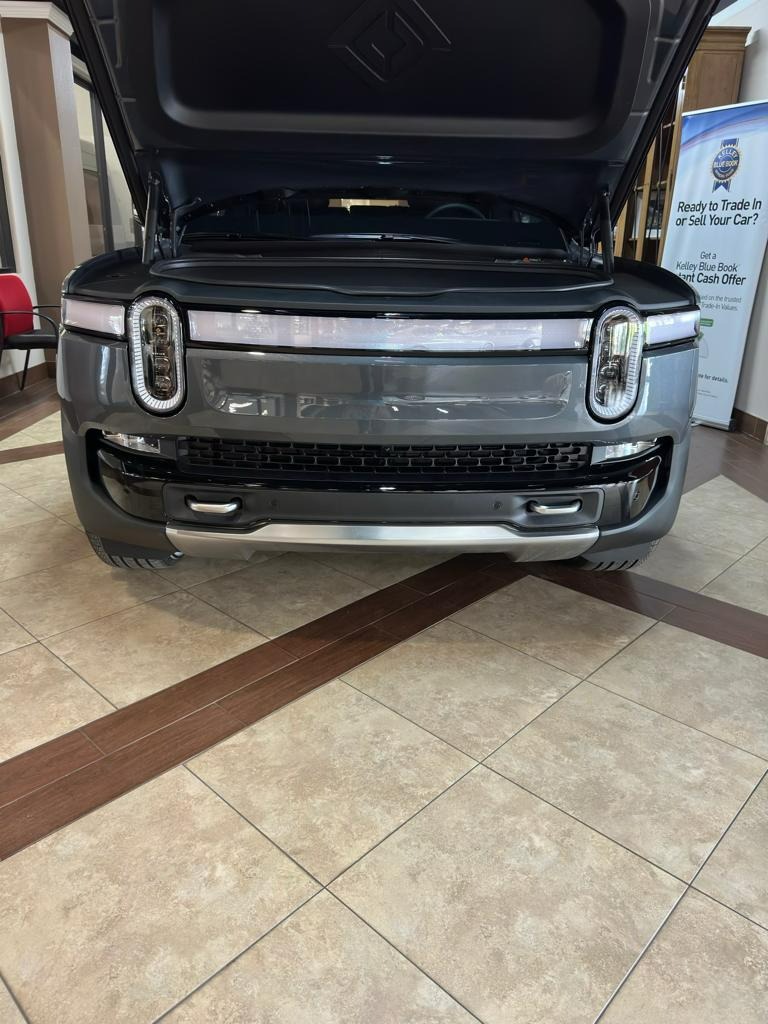 2023 Rivian R1S Adventure - Find My Electric