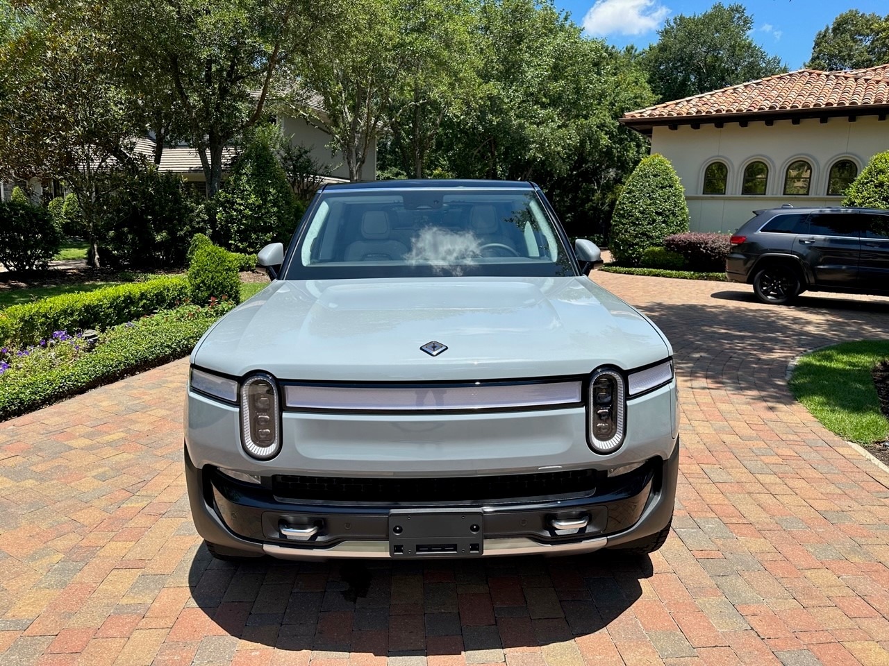 2023 Rivian R1S Adventure - Find My Electric