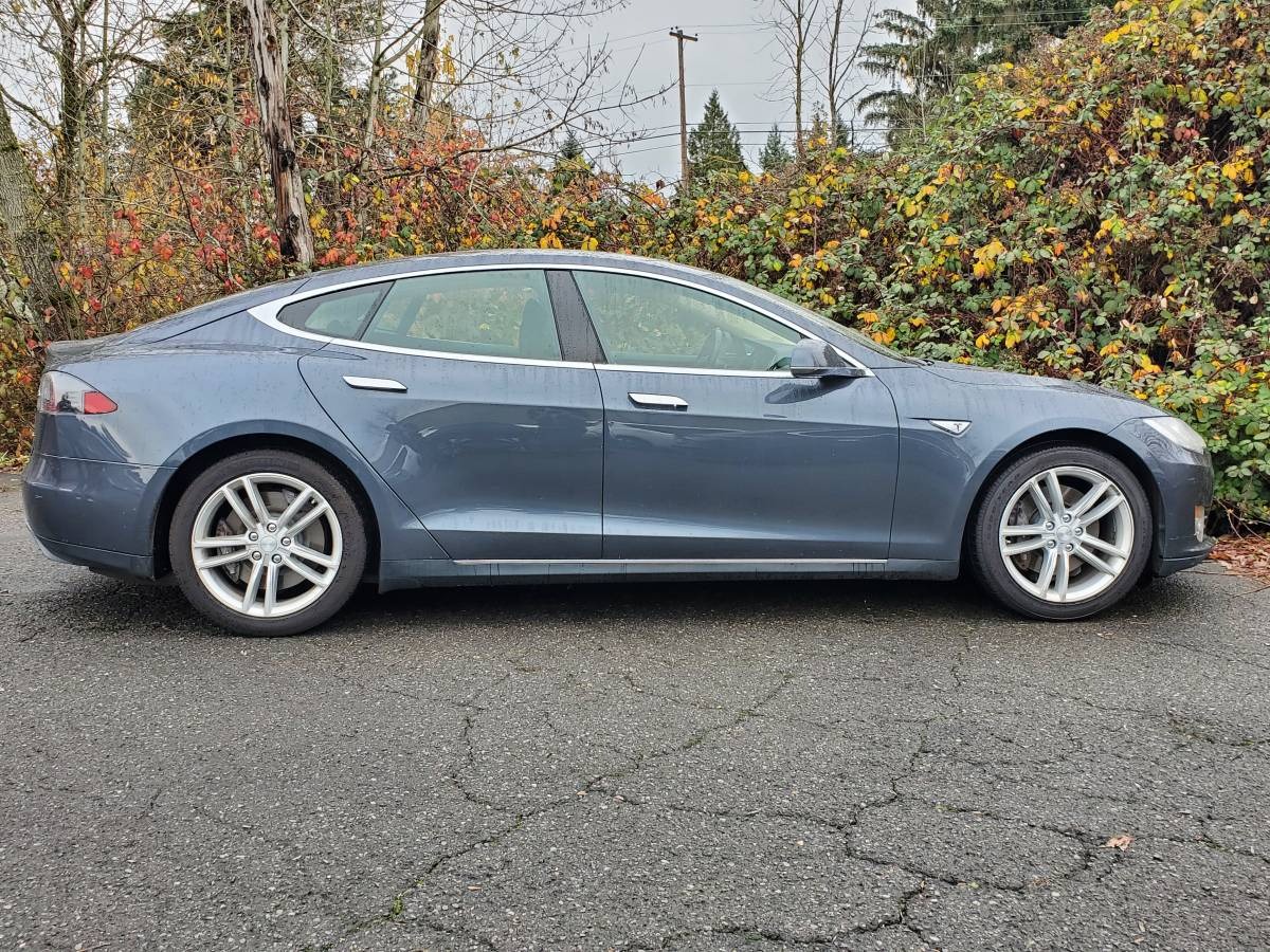 2014 Tesla Model S 85 - Find My Electric