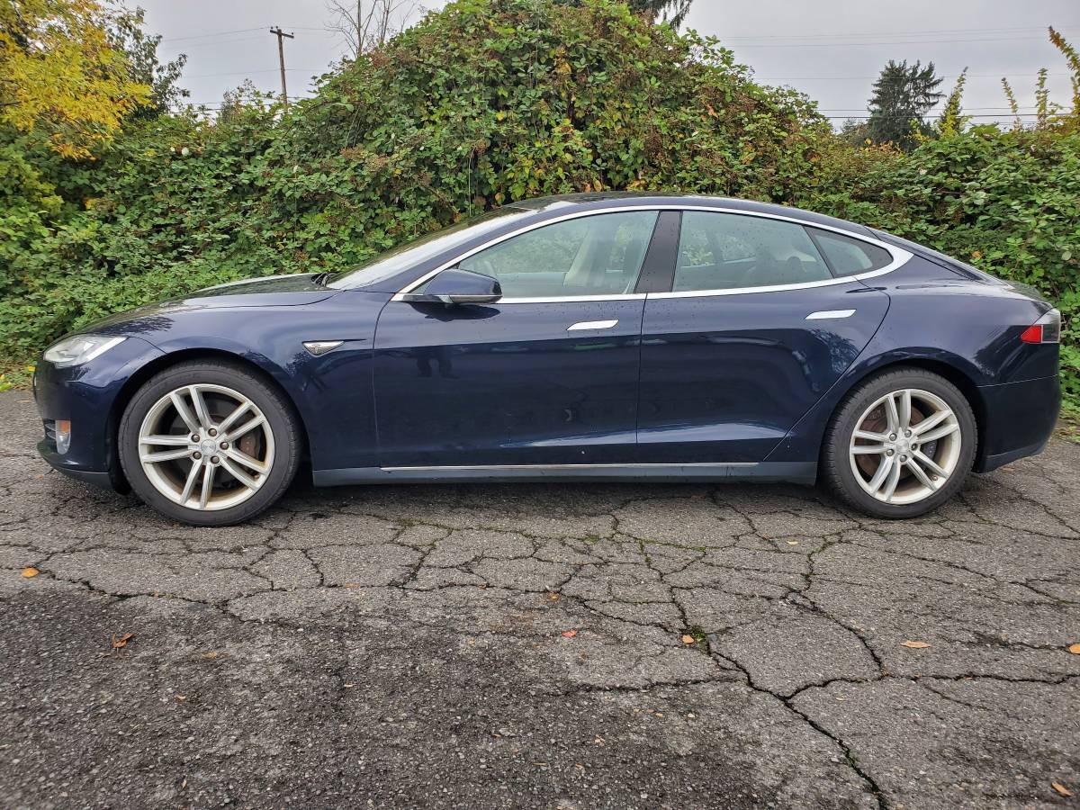 2014 Tesla Model S 85 - Find My Electric