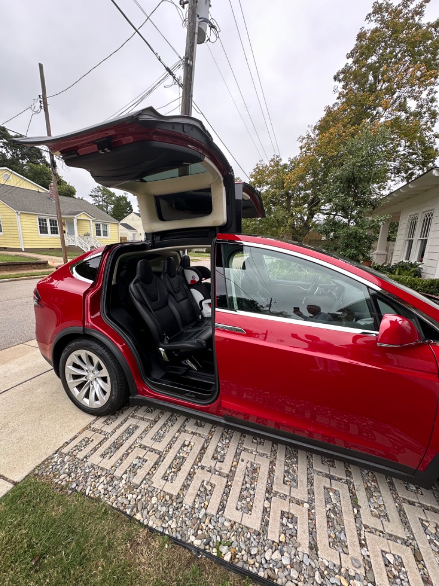 2016 Tesla Model X 75D - Find My Electric