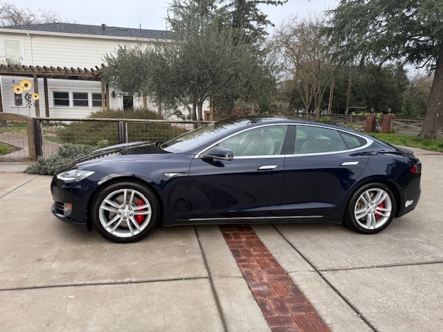 2014 Tesla Model S P85 - Find My Electric