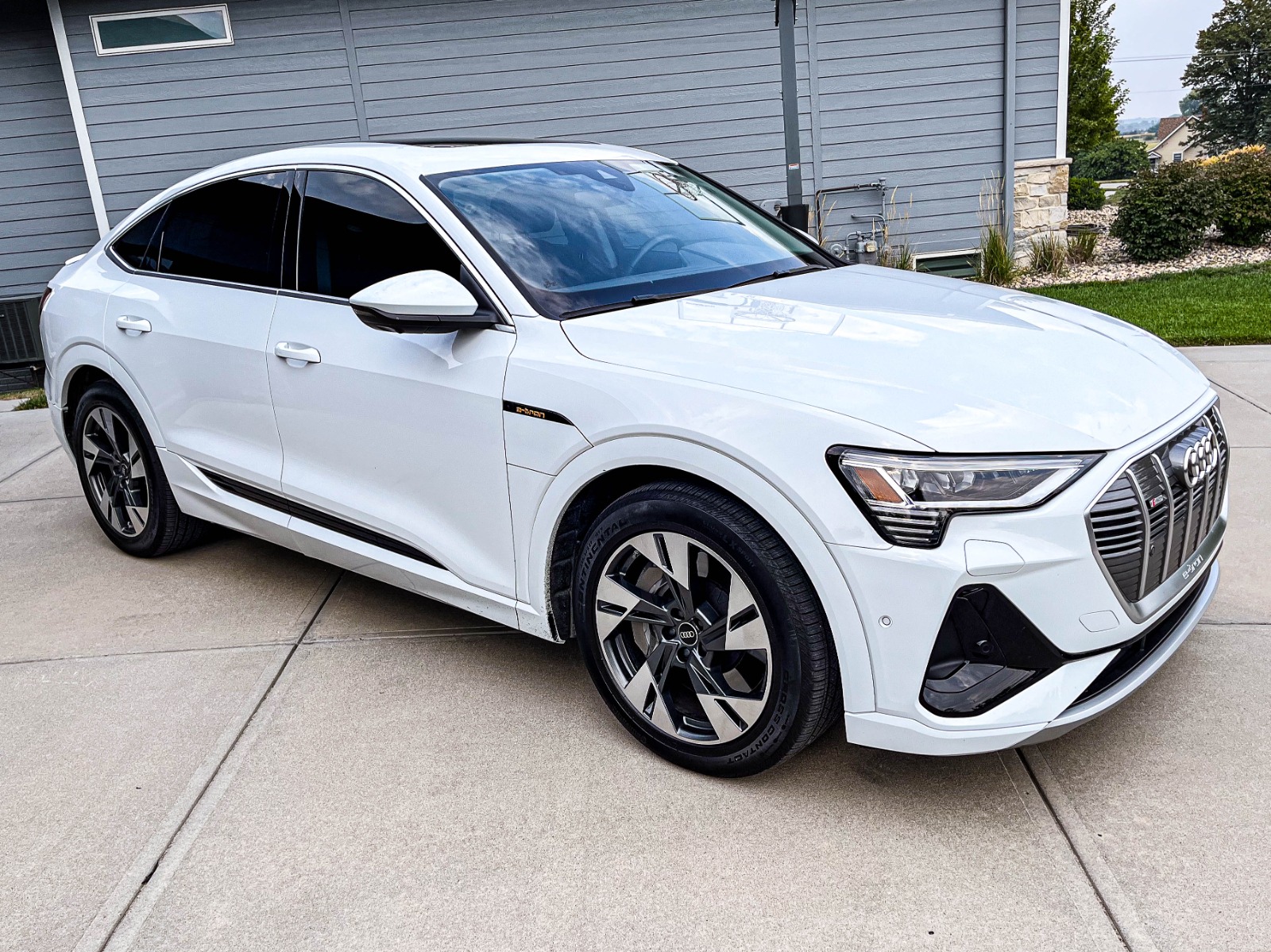 2022 Audi e-tron Sportback S Premium Plus - Find My Electric