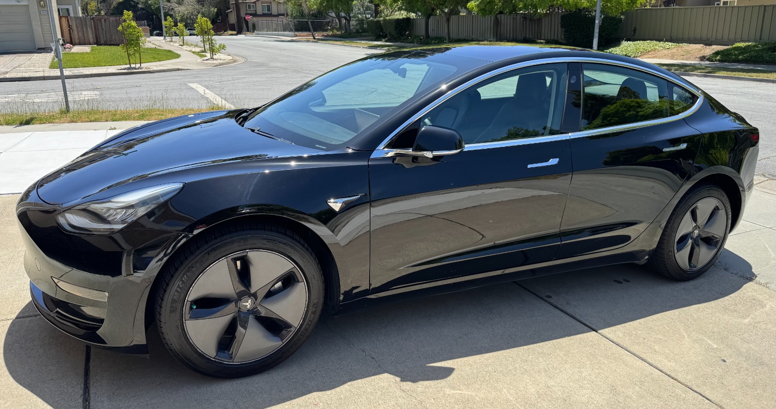 2018 Tesla Model 3 Mid Range RWD - Find My Electric