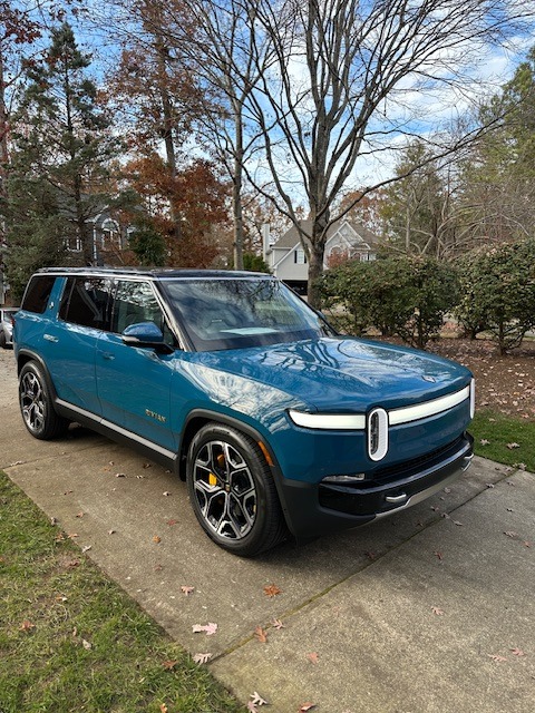 2023 Rivian R1S Adventure - Find My Electric