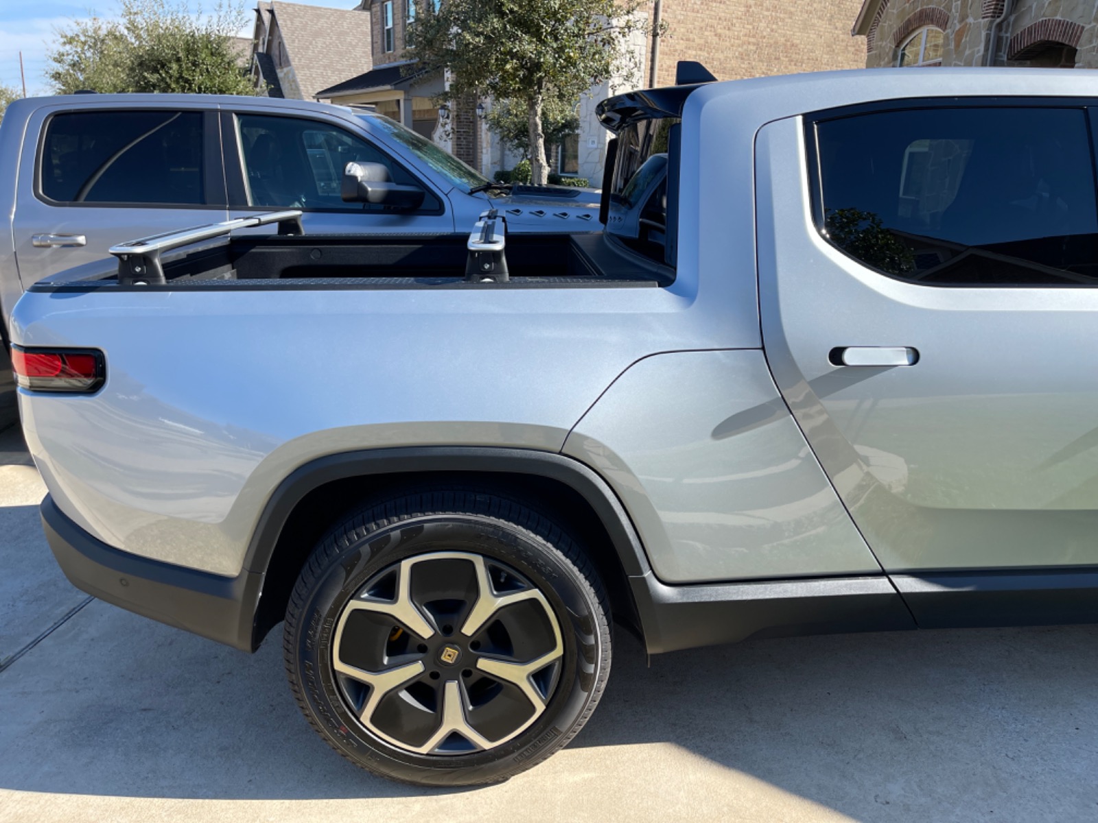 2023 Rivian R1T Adventure - Find My Electric