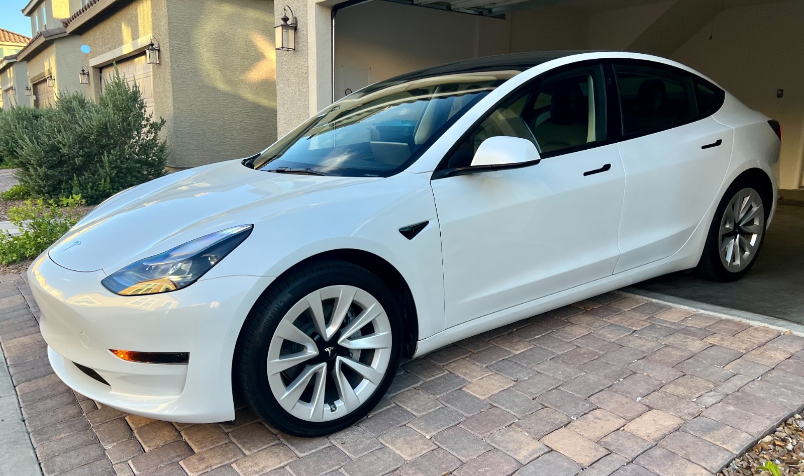 2022 Tesla Model 3 Standard Range Plus RWD - Find My Electric