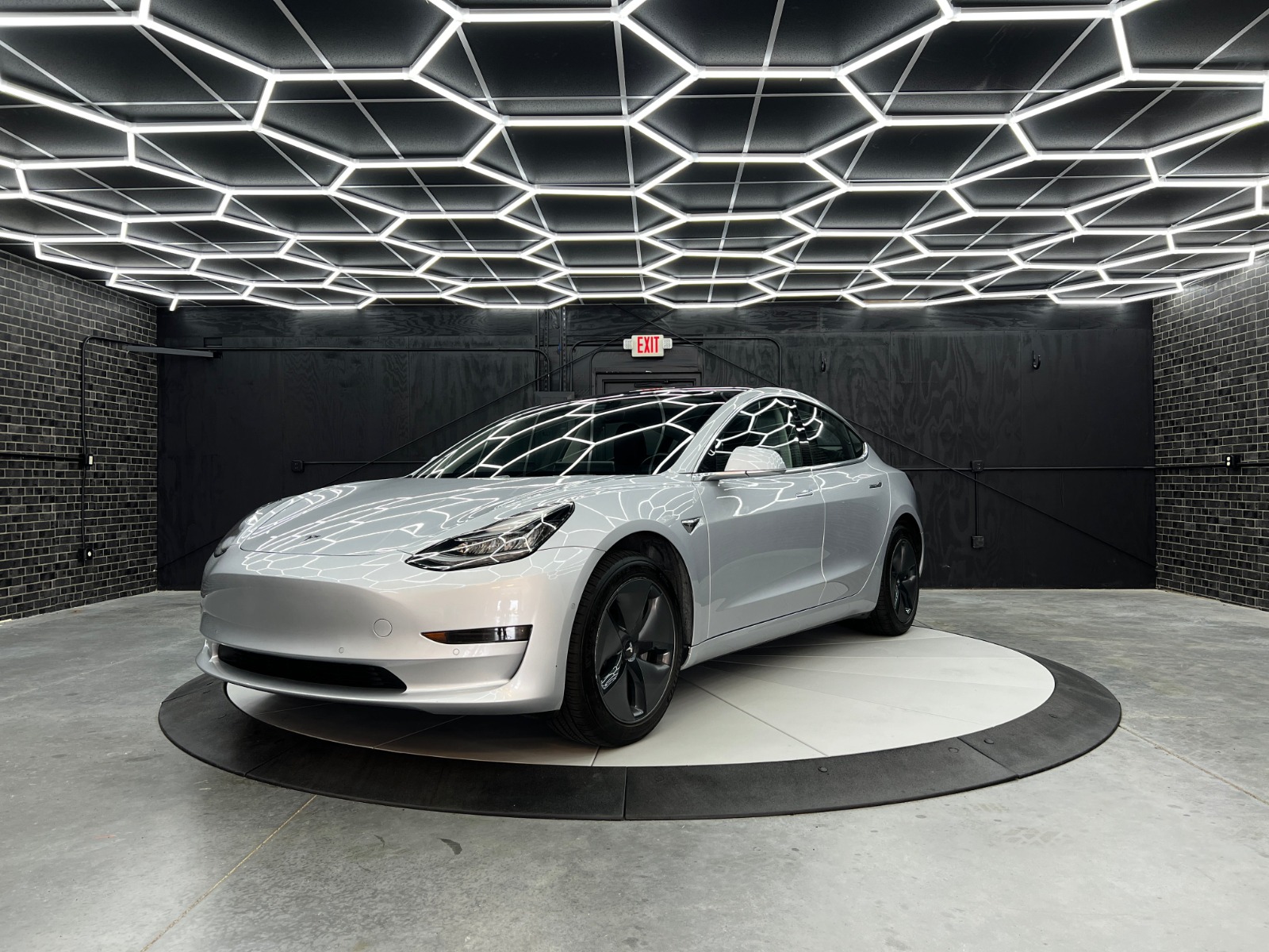 2017 Tesla Model 3 Long Range RWD - Find My Electric