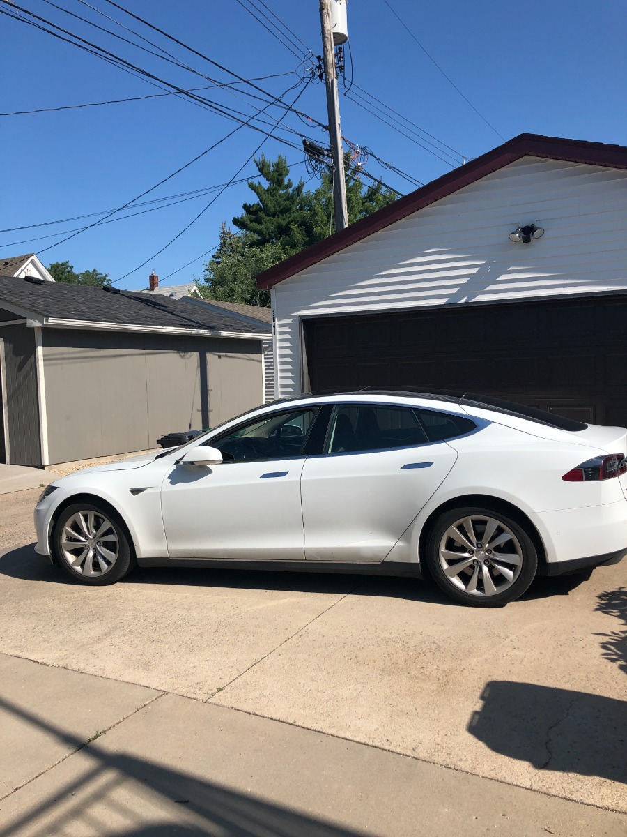 2014 Tesla Model S 85 - Find My Electric