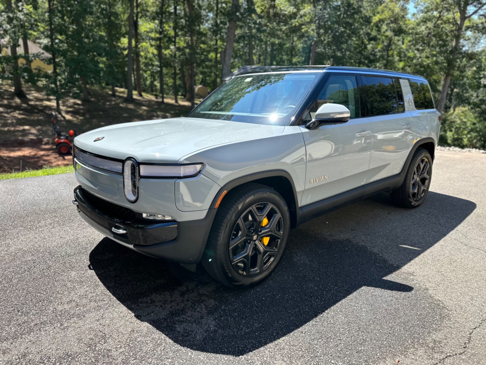 2023 Rivian R1S Launch Edition - Find My Electric
