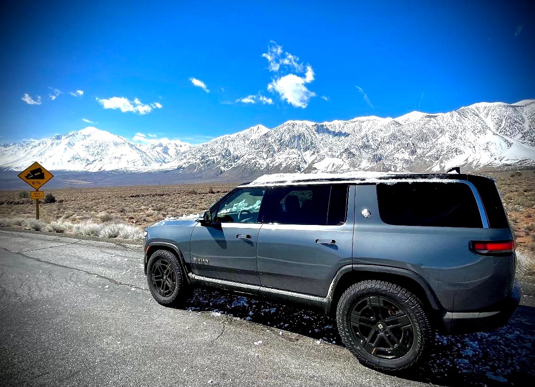2023 Rivian R1S Adventure - Find My Electric