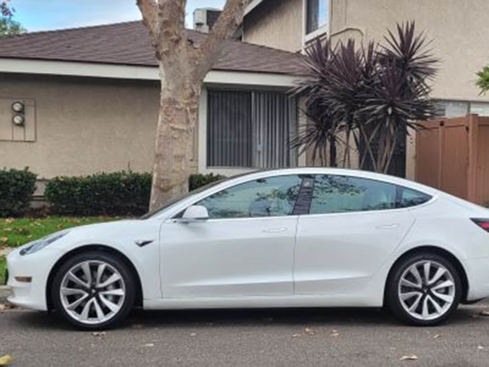 2020 Tesla Model 3 Standard Range Plus RWD - Find My Electric