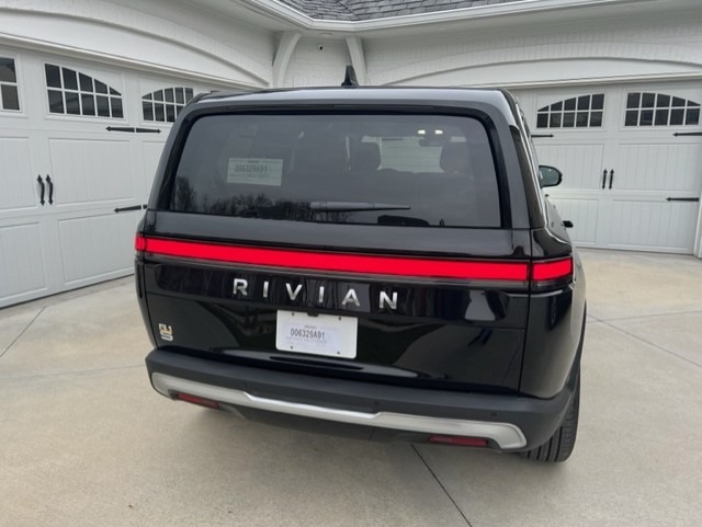 2023 Rivian R1S Adventure - Find My Electric