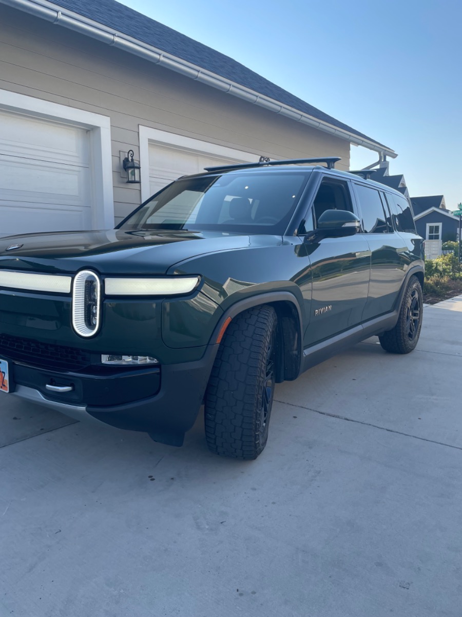2023 Rivian R1S Adventure - Find My Electric