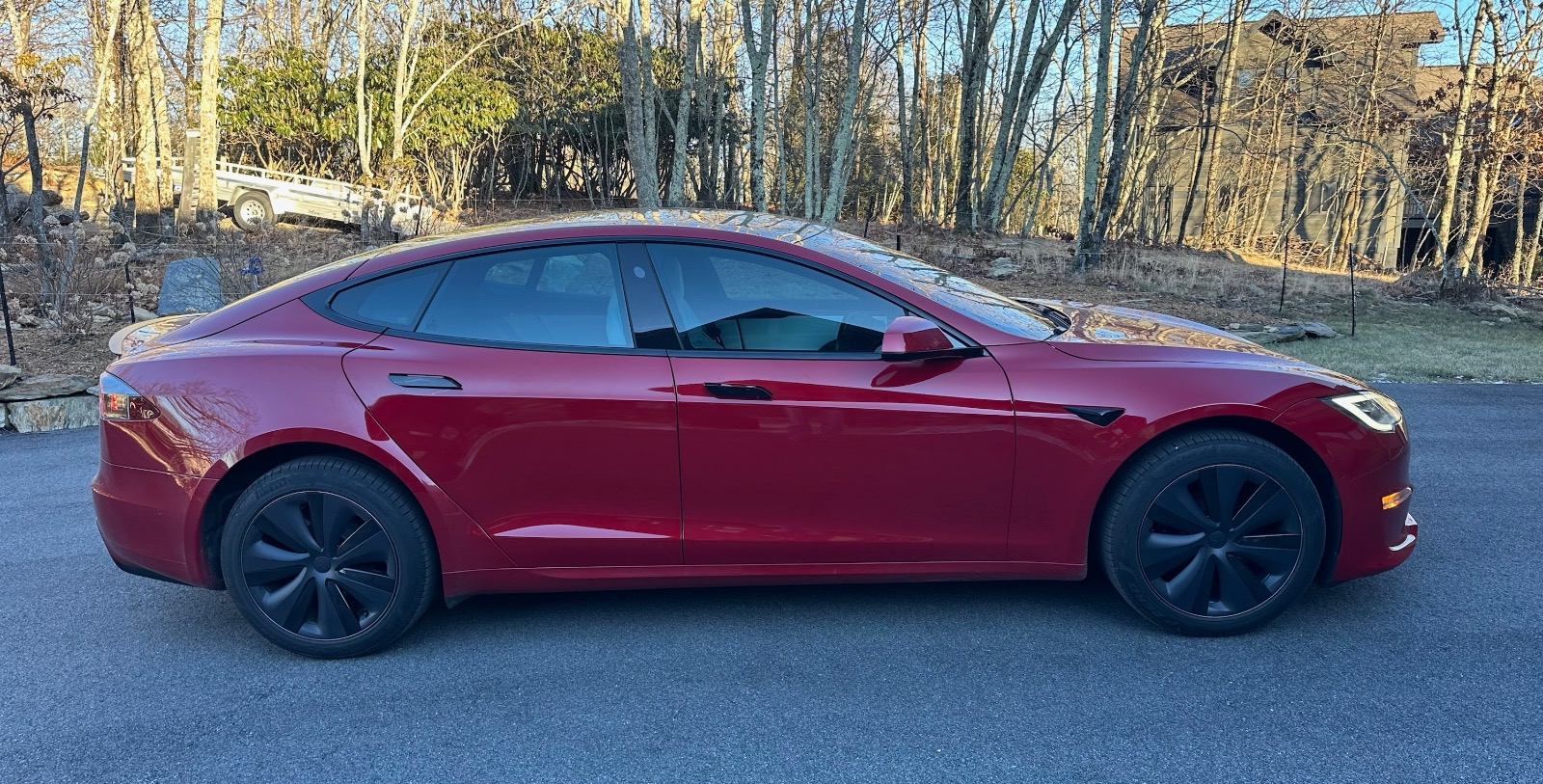 2022 Tesla Model S Plaid - Find My Electric